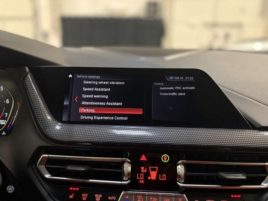 Melns BMW 228 Gran Coupe 2020 Viļņa, ar dzinēja tilpumu 2.00 L un nobraukumu 39 tūkst. km par 18490 €, foto 29 vietnē AUTOMOTO.COM.LV