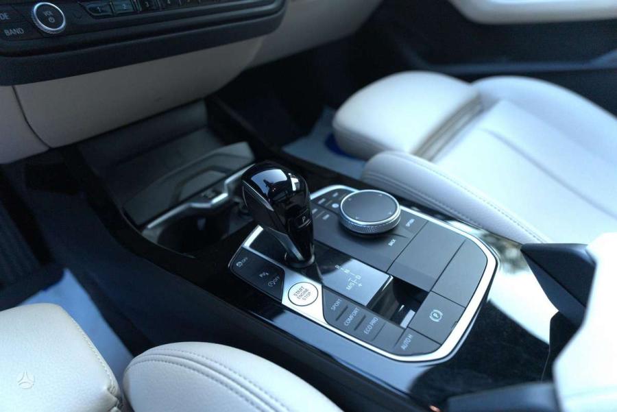 Melns BMW 228 Gran Coupe 2022 Kauņa, ar dzinēja tilpumu 2.00 L un nobraukumu 68 tūkst. km par 23500 €, foto 17 vietnē AUTOMOTO.COM.LV