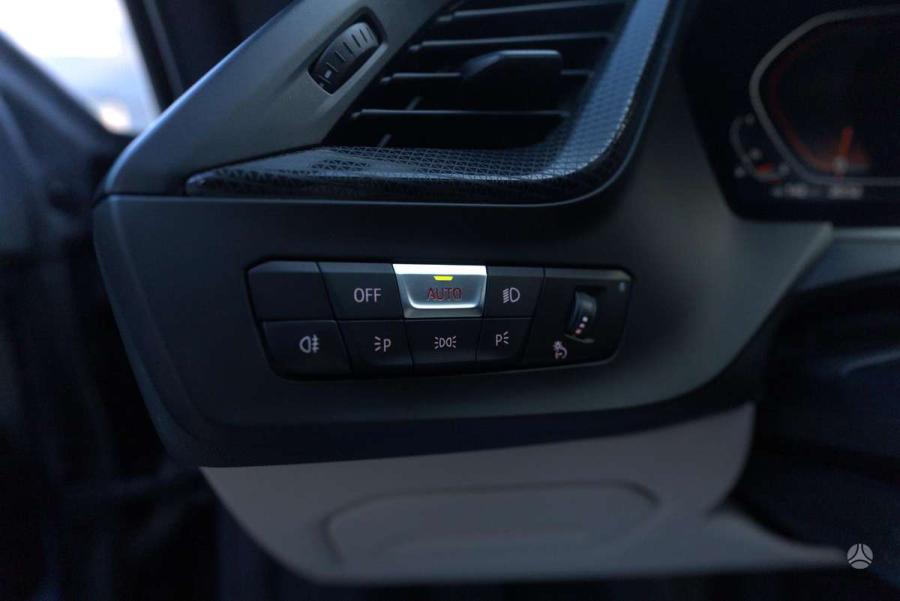 Melns BMW 228 Gran Coupe 2022 Kauņa, ar dzinēja tilpumu 2.00 L un nobraukumu 68 tūkst. km par 23500 €, foto 19 vietnē AUTOMOTO.COM.LV