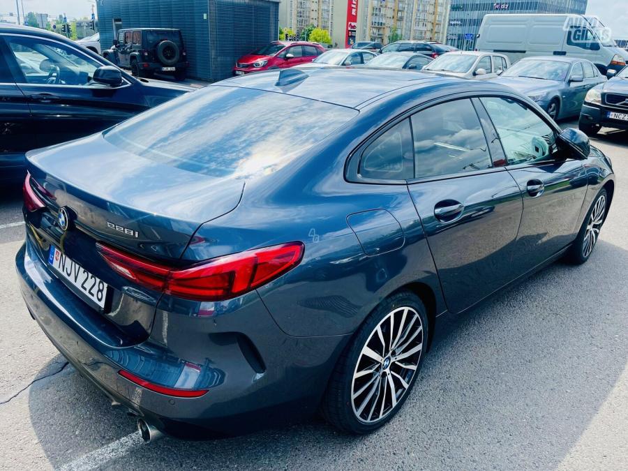 Pelēks BMW 228 Gran Coupe 2020 Viļņa, ar dzinēja tilpumu 2.00 L un nobraukumu 60 tūkst. km par 23900 €, foto 3 vietnē AUTOMOTO.COM.LV