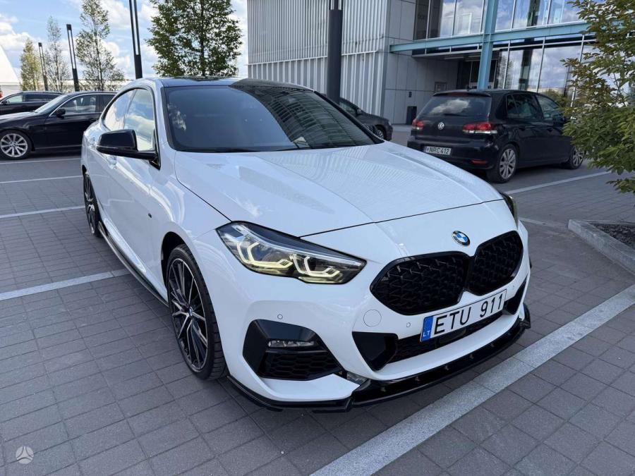White BMW 228 Gran Coupe 2021 in Kaunas, with an engine capacity of 2.00 L and mileage of 77 thousand km for 24500 €, photo 4 on AUTOMOTO.COM.LV
