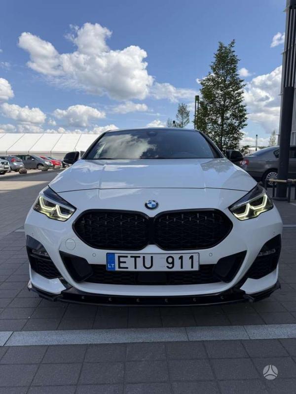 Белый БМВ 228 Gran Coupe 2021 в Каунас, объемом двигателя 2.00 л и пробегом 77 тыс. км за 24500 €, фото 5 на AUTOMOTO.COM.LV