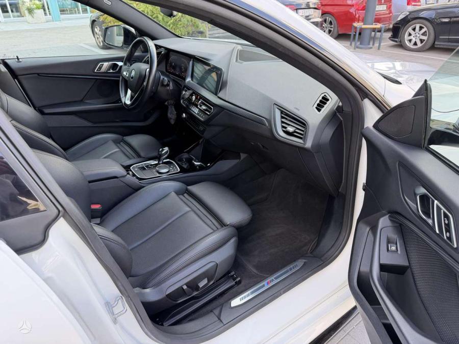 White BMW 228 Gran Coupe 2021 in Kaunas, with an engine capacity of 2.00 L and mileage of 77 thousand km for 24500 €, photo 11 on AUTOMOTO.COM.LV