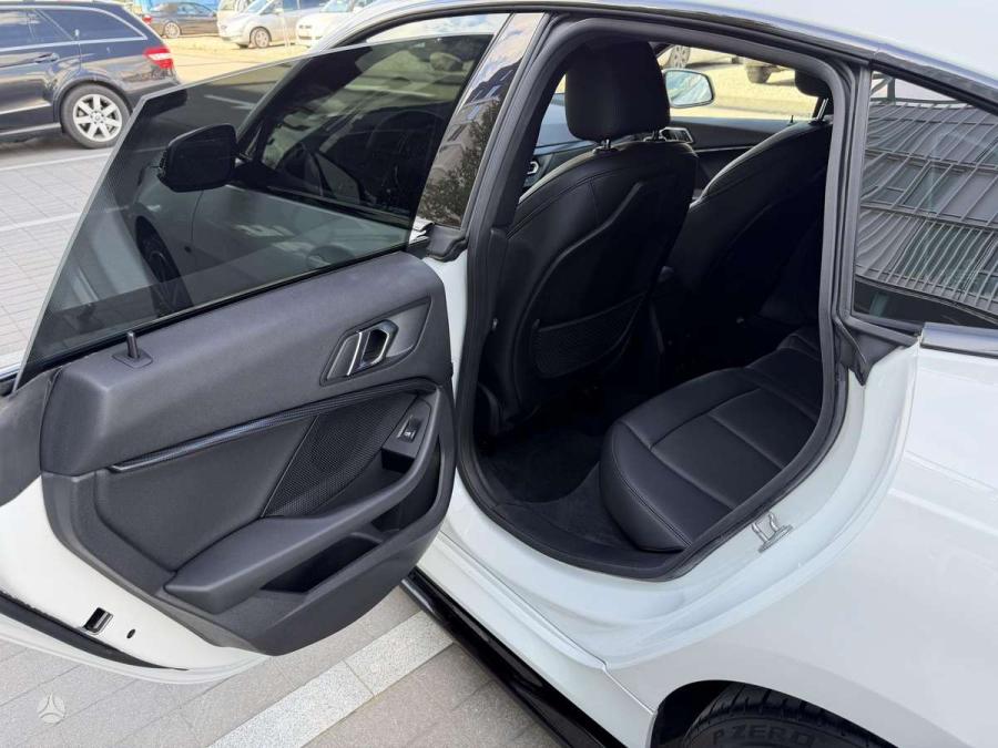 White BMW 228 Gran Coupe 2021 in Kaunas, with an engine capacity of 2.00 L and mileage of 77 thousand km for 24500 €, photo 12 on AUTOMOTO.COM.LV