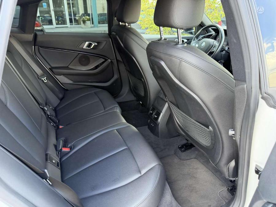 White BMW 228 Gran Coupe 2021 in Kaunas, with an engine capacity of 2.00 L and mileage of 77 thousand km for 24500 €, photo 13 on AUTOMOTO.COM.LV