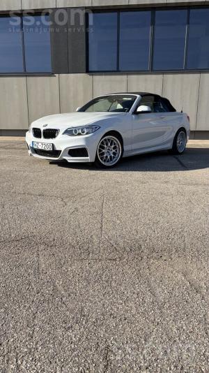 Balts BMW 228 2016 Rīga, ar dzinēja tilpumu 2.00 L un nobraukumu 133 tūkst. km par 13900 €, foto  vietnē AUTOMOTO.COM.LV