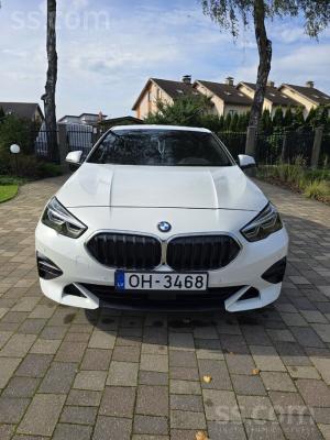 White BMW 228 2022 in Riga, with an engine capacity of 2.00 L and mileage of 48 thousand km for 255000 €, photo 3 on AUTOMOTO.COM.LV