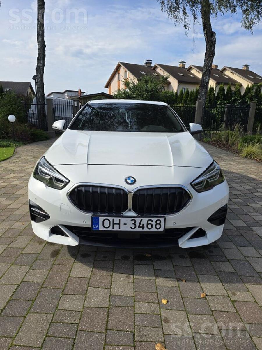 White BMW 228 2022 in Riga, with an engine capacity of 2.00 L and mileage of 48 thousand km for 255000 €, photo 3 on AUTOMOTO.COM.LV
