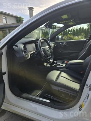 White BMW 228 2022 in Riga, with an engine capacity of 2.00 L and mileage of 48 thousand km for 255000 €, photo 14 on AUTOMOTO.COM.LV