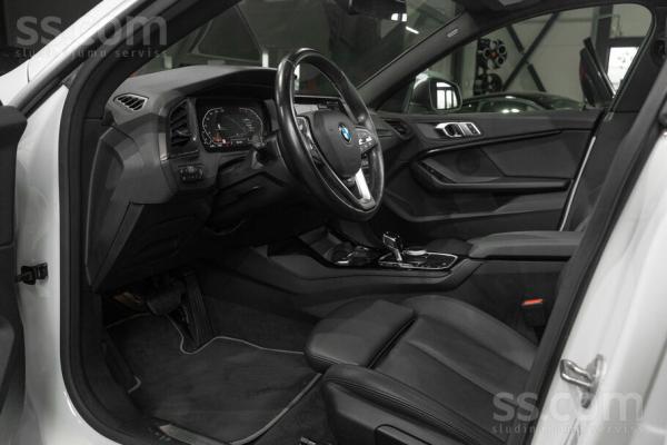 White BMW 228 2022 in Riga, with an engine capacity of 2.00 L and mileage of 49 thousand km for 25000 €, photo 9 on AUTOMOTO.COM.LV