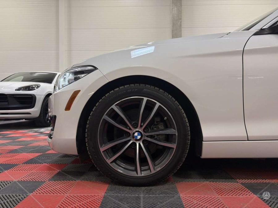 Balts BMW 230 2019 Viļņa, ar dzinēja tilpumu 1.98 L un nobraukumu 25 tūkst. km par 18990 €, foto 10 vietnē AUTOMOTO.COM.LV