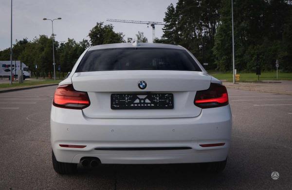 White BMW 230 2019 in Vilnius, with an engine capacity of 0.00 L and mileage of 88 thousand km for 16500 €, photo 4 on AUTOMOTO.COM.LV