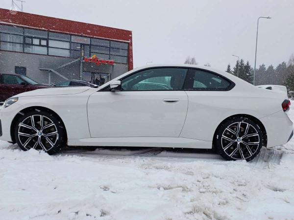 Balts BMW 230 2023 Utena, ar dzinēja tilpumu 2.00 L un nobraukumu 17 tūkst. km par 26200 €, foto 5 vietnē AUTOMOTO.COM.LV