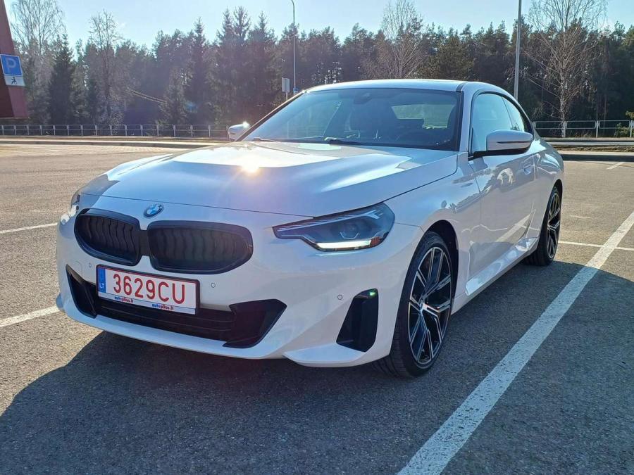 White BMW 230 2023 in Utena, with an engine capacity of 2.00 L and mileage of 17 thousand km for 29800 €, photo 1 on AUTOMOTO.COM.LV