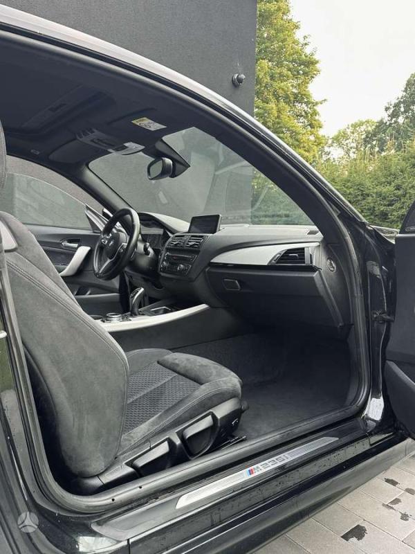 Black BMW 235 2014 in Kaunas, with an engine capacity of 2.98 L and mileage of 185 thousand km for 17150 €, photo 4 on AUTOMOTO.COM.LV
