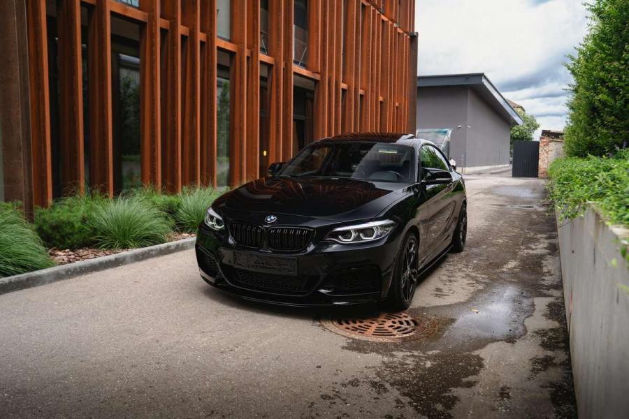 Black BMW 235 2015 in Kaunas, with an engine capacity of 2.98 L and mileage of 110 thousand km for 20999 €, photo 4 on AUTOMOTO.COM.LV