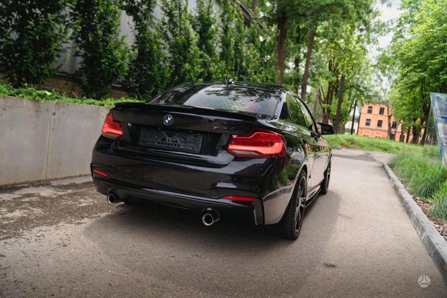 Black BMW 235 2015 in Kaunas, with an engine capacity of 2.98 L and mileage of 110 thousand km for 20999 €, photo 6 on AUTOMOTO.COM.LV