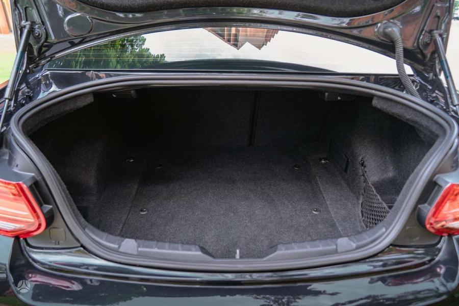 Black BMW 235 2015 in Kaunas, with an engine capacity of 2.98 L and mileage of 110 thousand km for 20999 €, photo 16 on AUTOMOTO.COM.LV