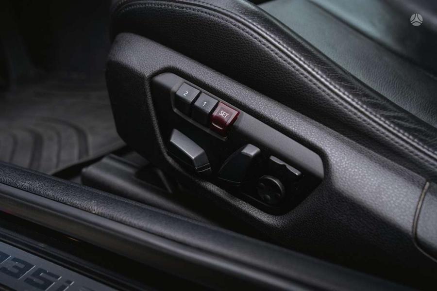 Black BMW 235 2015 in Kaunas, with an engine capacity of 2.98 L and mileage of 110 thousand km for 20999 €, photo 29 on AUTOMOTO.COM.LV