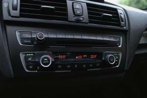 Black BMW 235 2015 in Kaunas, with an engine capacity of 2.98 L and mileage of 110 thousand km for 20999 €, photo 32 on AUTOMOTO.COM.LV