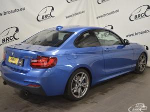 Blue BMW 235 2015 in Riga, with an engine capacity of 3.00 L and mileage of 219 thousand km for 17900 €, photo 2 on AUTOMOTO.COM.LV