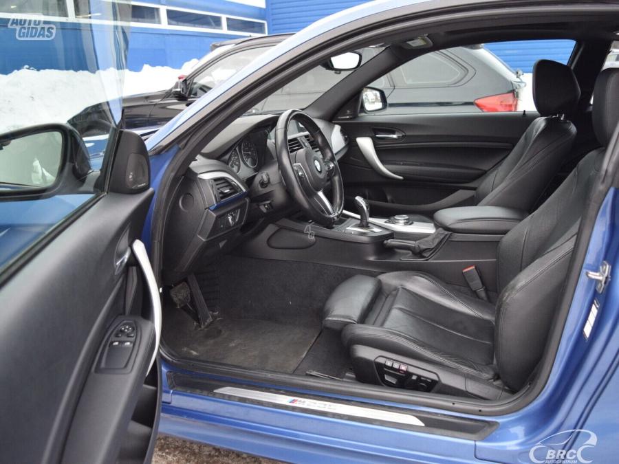 Blue BMW 235 2015 in Riga, with an engine capacity of 3.00 L and mileage of 219 thousand km for 17900 €, photo 7 on AUTOMOTO.COM.LV