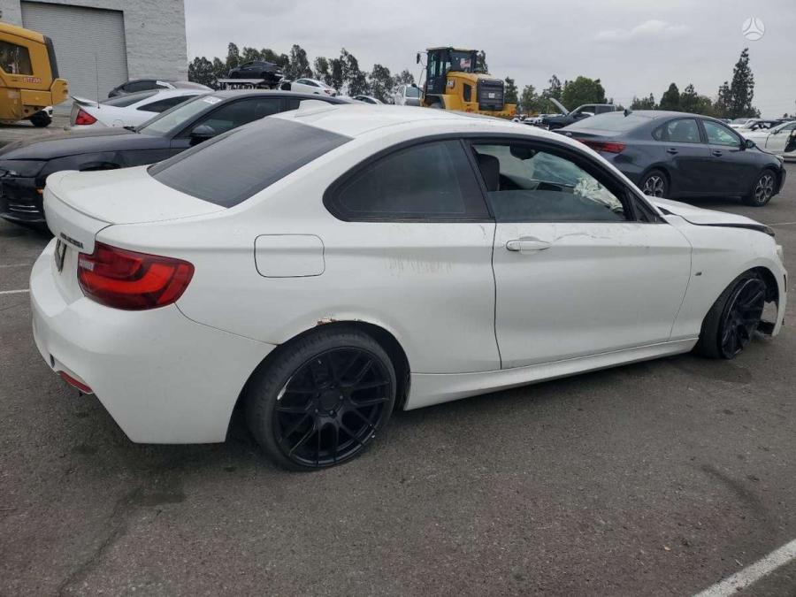 Balts BMW 235 2015 Klaipėda, ar dzinēja tilpumu 2.98 L un nobraukumu 105 tūkst. km par 4950 €, foto 6 vietnē AUTOMOTO.COM.LV
