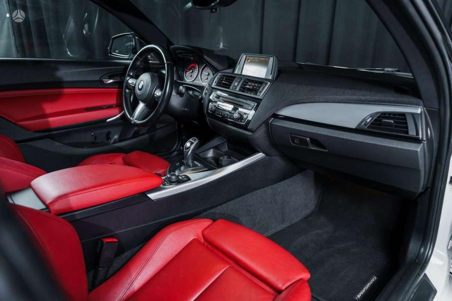 Balts BMW 235 2016 Viļņa, ar dzinēja tilpumu 2.99 L un nobraukumu 153 tūkst. km par 17999 €, foto 32 vietnē AUTOMOTO.COM.LV