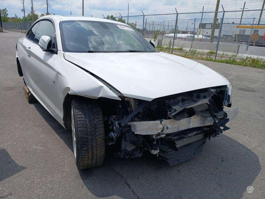 White BMW 235 2015 in Vilnius, with an engine capacity of 3.00 L and mileage of 162 thousand km for 6700 €, photo 7 on AUTOMOTO.COM.LV