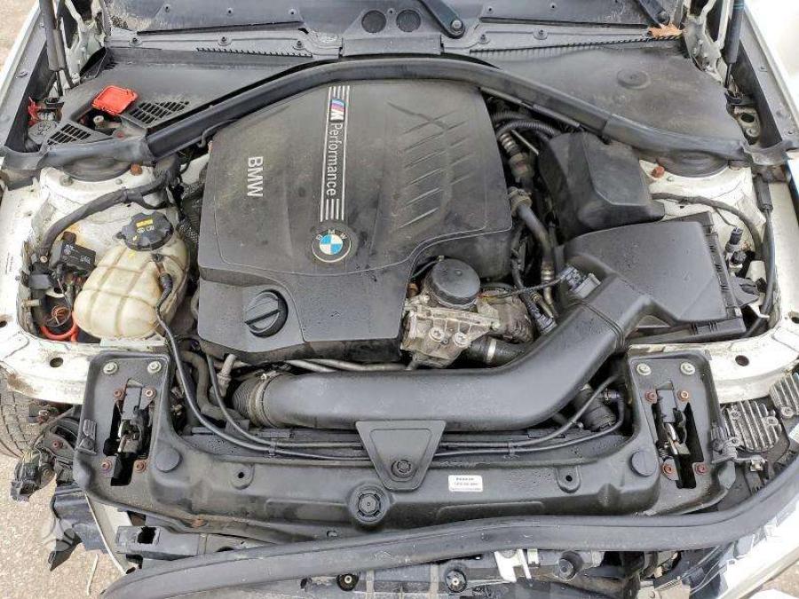 White BMW 235 2015 in Vilnius, with an engine capacity of 3.00 L and mileage of 162 thousand km for 6700 €, photo 9 on AUTOMOTO.COM.LV