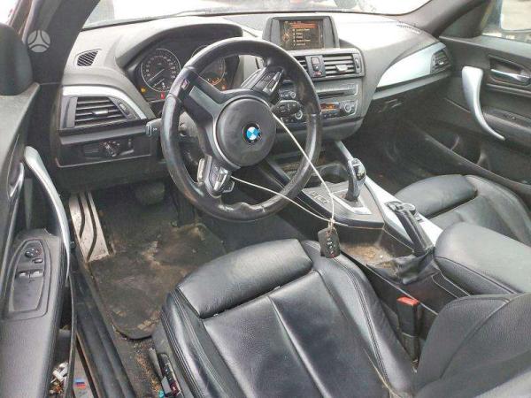 White BMW 235 2015 in Vilnius, with an engine capacity of 3.00 L and mileage of 162 thousand km for 6700 €, photo 10 on AUTOMOTO.COM.LV