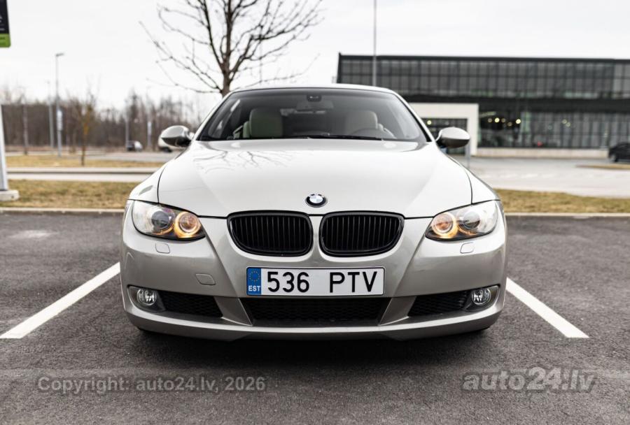 Smilšu krāsa BMW 3 Series 2008 Tallina, ar dzinēja tilpumu 3.00 L un nobraukumu 274 tūkst. km par 8990 €, foto 4 vietnē AUTOMOTO.COM.LV