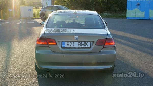 Smilšu krāsa BMW 3 Series 2007 Tallina, ar dzinēja tilpumu 3.00 L un nobraukumu 354 tūkst. km par 4999 €, foto 6 vietnē AUTOMOTO.COM.LV