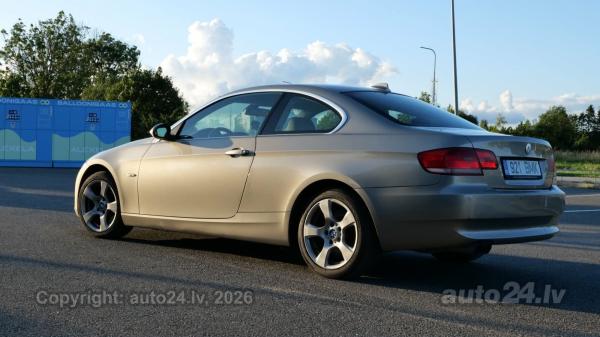 Smilšu krāsa BMW 3 Series 2007 Tallina, ar dzinēja tilpumu 3.00 L un nobraukumu 354 tūkst. km par 4999 €, foto 8 vietnē AUTOMOTO.COM.LV