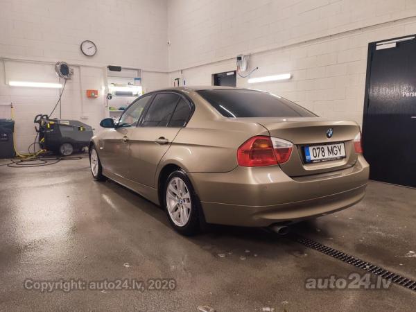 Smilšu krāsa BMW 3 Series 2007 Viljandi, ar dzinēja tilpumu 2.00 L un nobraukumu 191 tūkst. km par 3400 €, foto 11 vietnē AUTOMOTO.COM.LV
