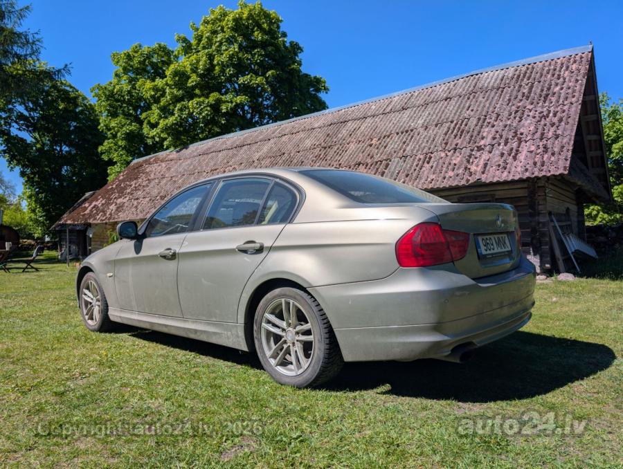 Smilšu krāsa BMW 3 Series 2009 Kuresāre, ar dzinēja tilpumu 2.00 L un nobraukumu 179 tūkst. km par 2800 €, foto 3 vietnē AUTOMOTO.COM.LV