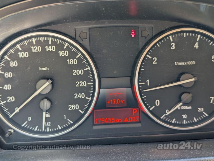 Smilšu krāsa BMW 3 Series 2009 Kuresāre, ar dzinēja tilpumu 2.00 L un nobraukumu 179 tūkst. km par 2800 €, foto 12 vietnē AUTOMOTO.COM.LV