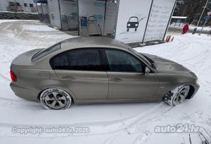 Smilšu krāsa BMW 3 Series 2011 Tallina, ar dzinēja tilpumu 2.00 L un nobraukumu 251 tūkst. km par 6490 €, foto 10 vietnē AUTOMOTO.COM.LV