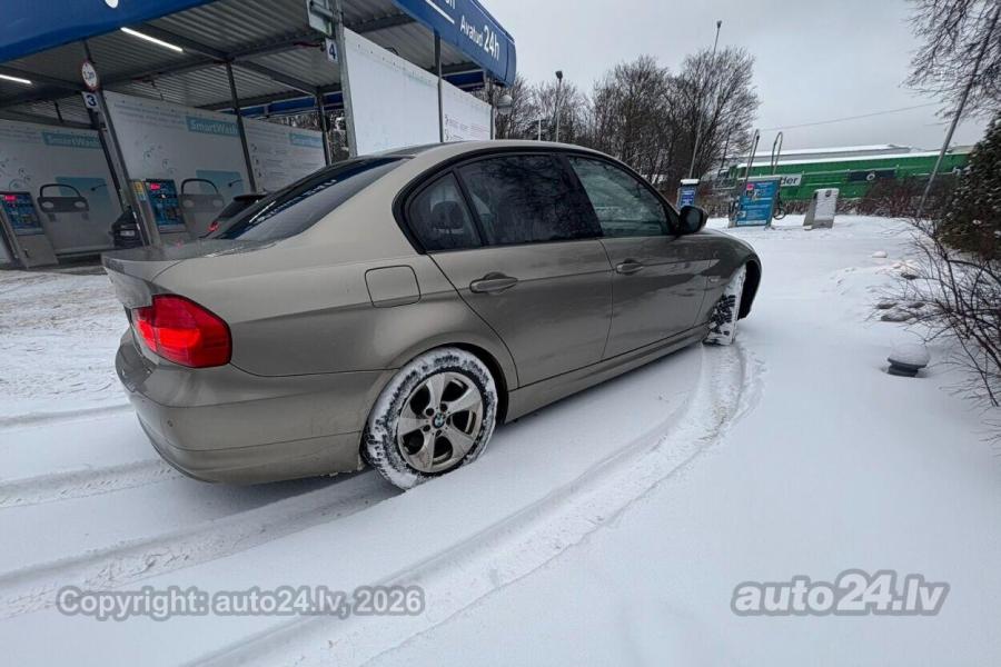 Smilšu krāsa BMW 3 Series 2011 Tallina, ar dzinēja tilpumu 2.00 L un nobraukumu 251 tūkst. km par 6490 €, foto 11 vietnē AUTOMOTO.COM.LV