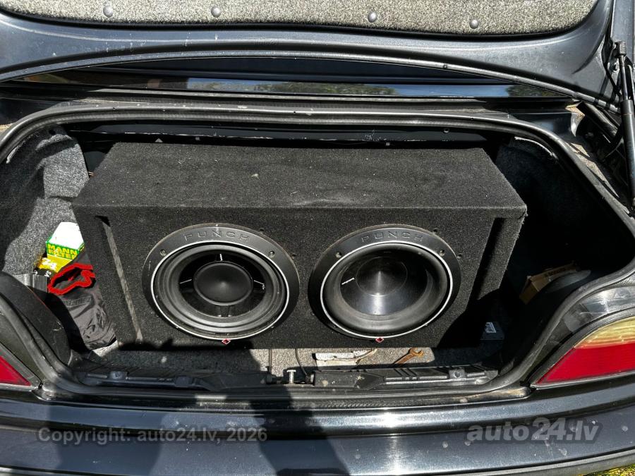 Melns BMW 3 Series 1996 Tallina, ar dzinēja tilpumu 1.80 L un nobraukumu 197 tūkst. km par 5500 €, foto 11 vietnē AUTOMOTO.COM.LV