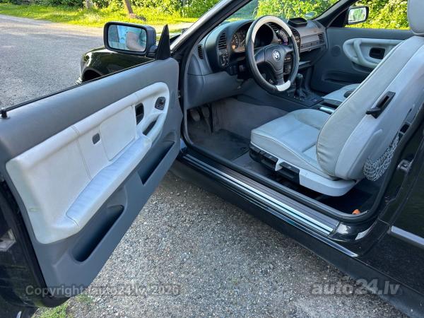 Black BMW 3 Series 2000 in Tartu, with an engine capacity of 0.00 L and mileage of 195 thousand km for 4999 €, photo 7 on AUTOMOTO.COM.LV