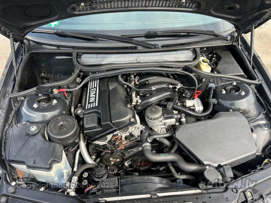Melns BMW 3 Series 2003 Tartu, ar dzinēja tilpumu 2.00 L un nobraukumu 240 tūkst. km par 3200 €, foto 15 vietnē AUTOMOTO.COM.LV