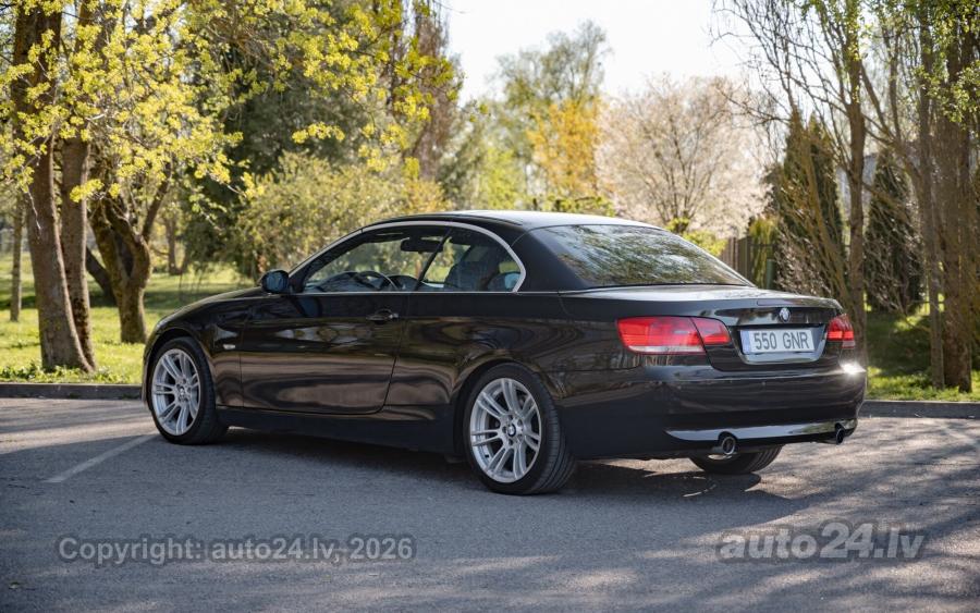 Melns BMW 3 Series 2007 Tartu, ar dzinēja tilpumu 3.00 L un nobraukumu 240 tūkst. km par 11200 €, foto 5 vietnē AUTOMOTO.COM.LV