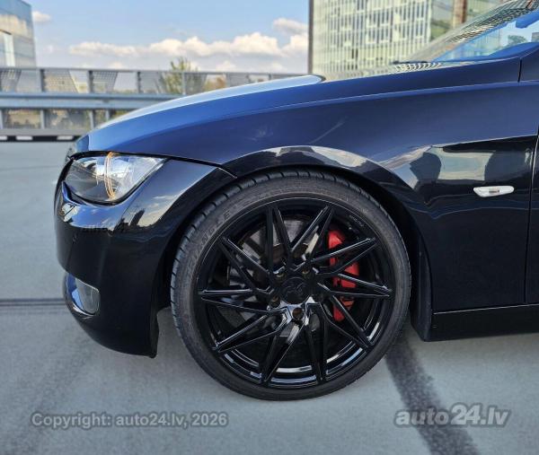 Melns BMW 3 Series 2008 Rīga, ar dzinēja tilpumu 3.00 L un nobraukumu 300 tūkst. km par 8200 €, foto 11 vietnē AUTOMOTO.COM.LV