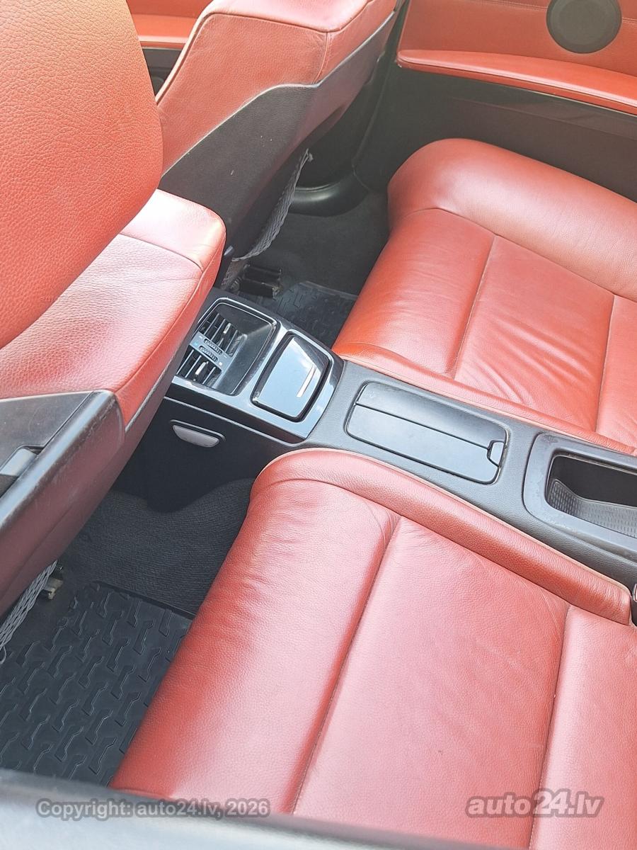 Melns BMW 3 Series 2008 Tallina, ar dzinēja tilpumu 2.99 L un nobraukumu 265 tūkst. km par 8900 €, foto 17 vietnē AUTOMOTO.COM.LV