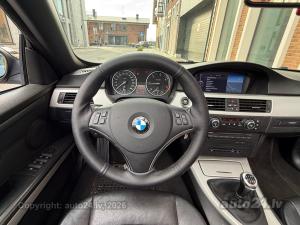 Melns BMW 3 Series 2009 Tallina, ar dzinēja tilpumu 2.00 L un nobraukumu 394 tūkst. km par 7870 €, foto 9 vietnē AUTOMOTO.COM.LV