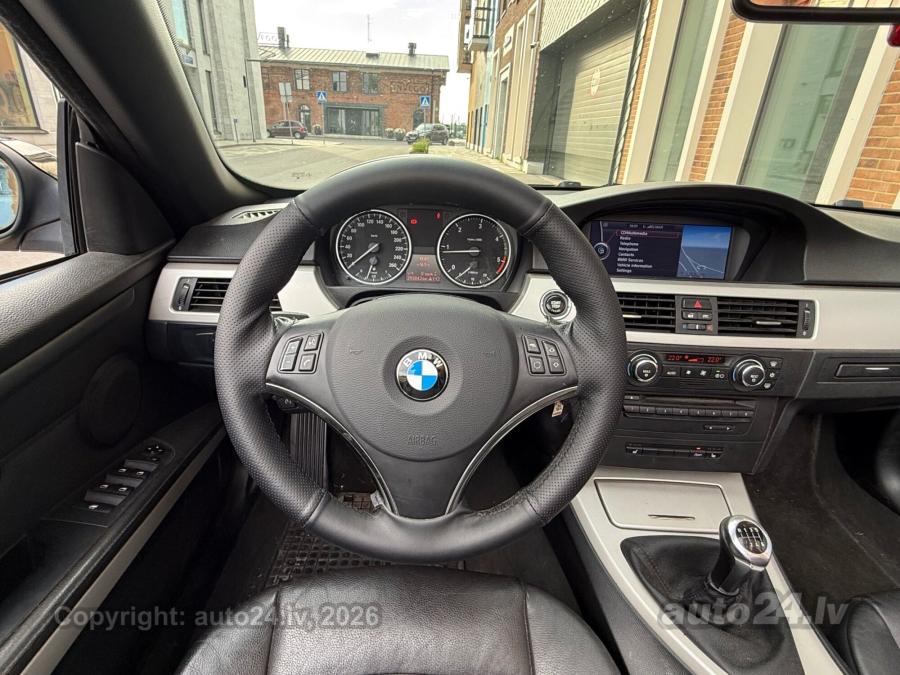 Melns BMW 3 Series 2009 Tallina, ar dzinēja tilpumu 2.00 L un nobraukumu 394 tūkst. km par 7870 €, foto 9 vietnē AUTOMOTO.COM.LV