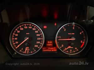Black BMW 3 Series 2010 in Tallinn, with an engine capacity of 2.00 L and mileage of 296 thousand km for 10500 €, photo 19 on AUTOMOTO.COM.LV