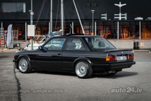 Black BMW 3 Series 1985 in Tallinn, with an engine capacity of 2.00 L and mileage of 316 thousand km for 19890 €, photo 7 on AUTOMOTO.COM.LV