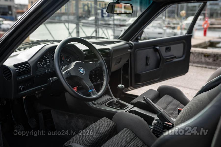 Black BMW 3 Series 1985 in Tallinn, with an engine capacity of 2.00 L and mileage of 316 thousand km for 19890 €, photo 8 on AUTOMOTO.COM.LV